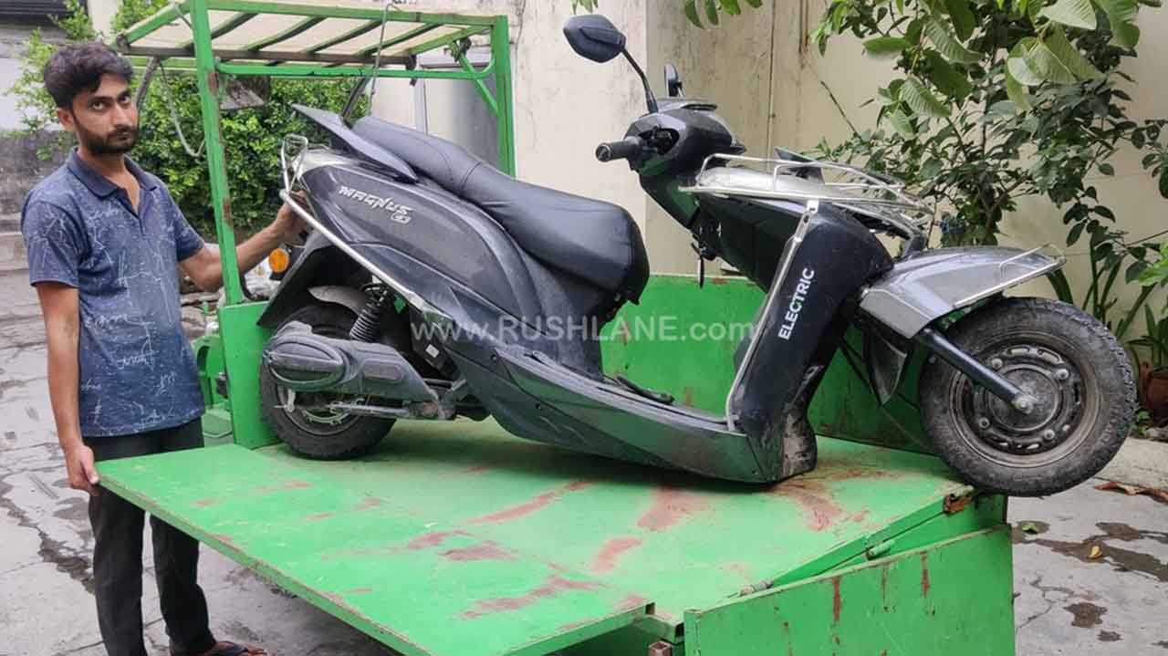 Earlier Front Suspension, Now Electric Scooter Chassis Split In Half ...