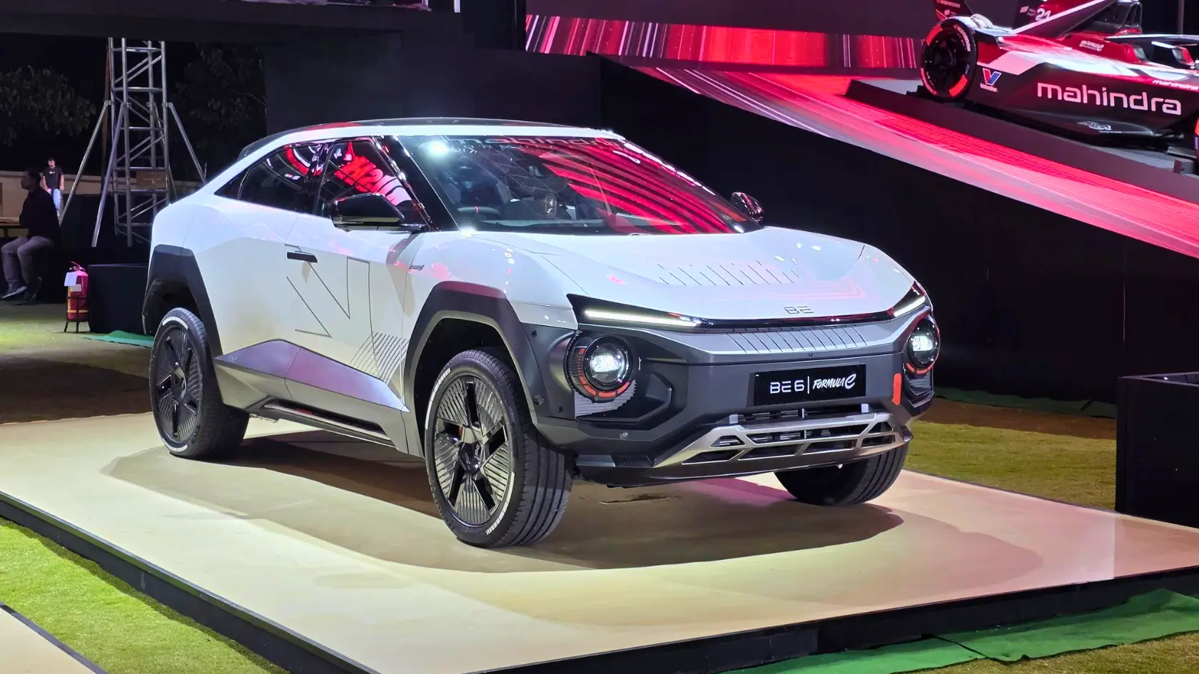 Mahindra BE6 Vs BE6 Formula E Edition: What’s New In The Latest Update ...